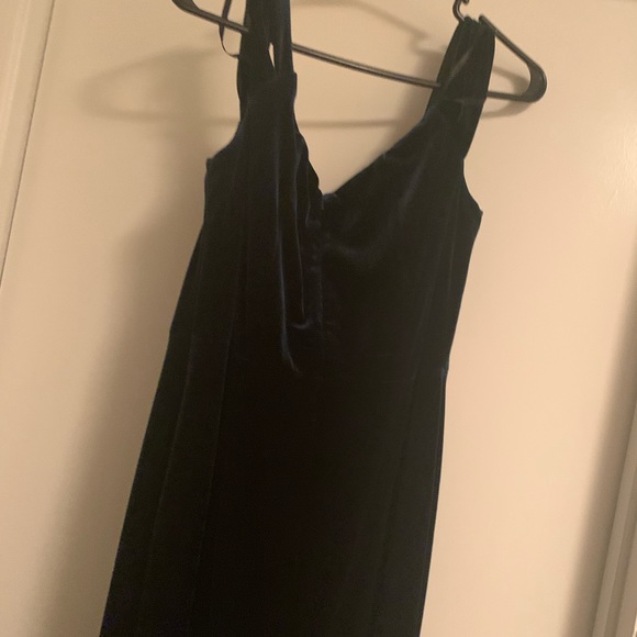 Xscape | Dresses | Velvet Fall Off Shoulder Deep Green Ball Gown | Poshmark